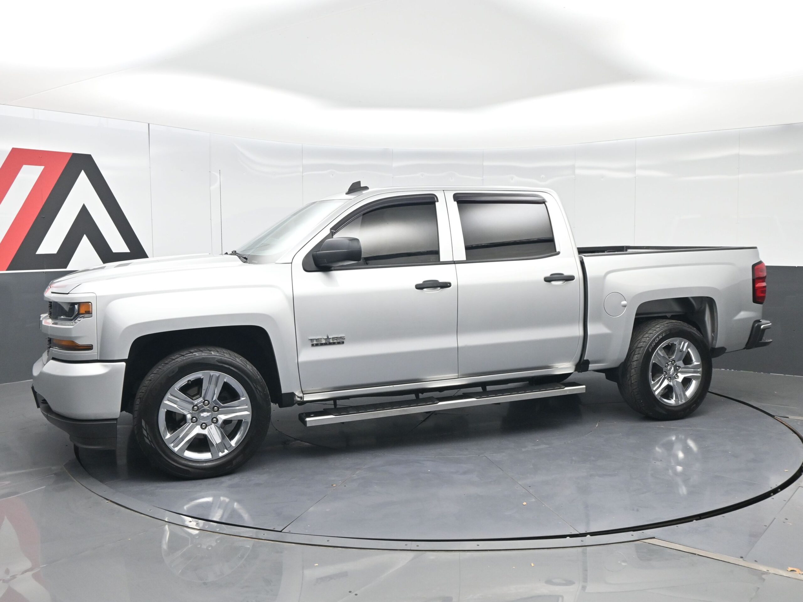 2018 Chevrolet Silverado 1500 Custom - Vamos Auto