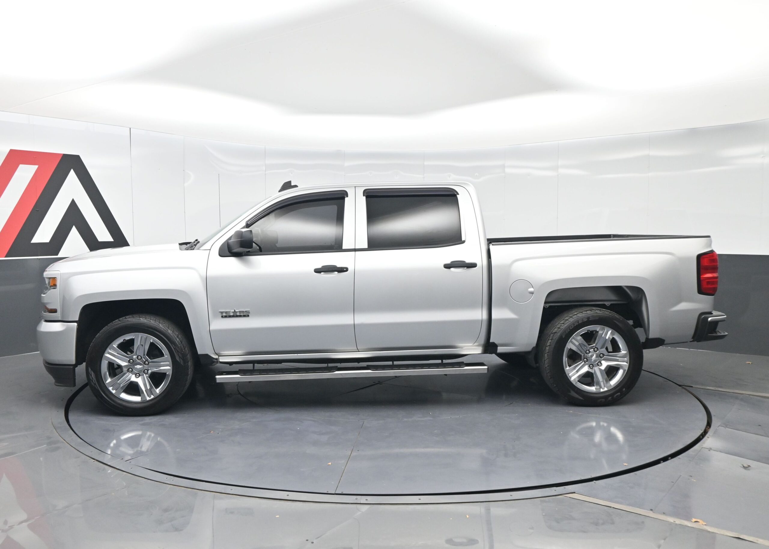 2018 Chevrolet Silverado 1500 Custom - Vamos Auto